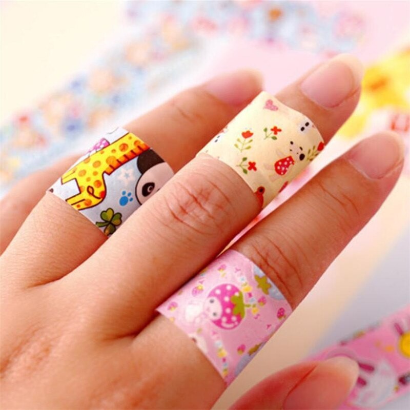 100Pcs/Lot Cute Cartoon Patterned Waterproof Adhesive Plaster Curved ...
